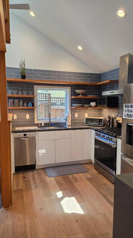 BayAreaCozyStays Sebastopol w Loft & 2 Bdrms، سيباستوبول (أسعار محدثة ...