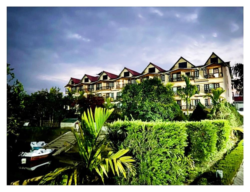 Hotel Dream With Swimming Pool Facility In Lataguri, Lataguri (updated ...