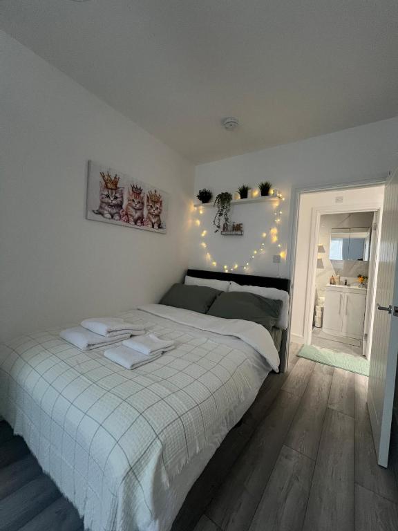 Lovely Double Room, London (updated prices 2026)