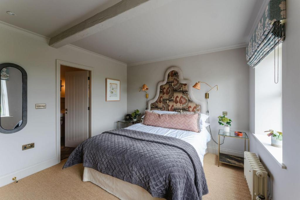 The 3 Acres Inn & Restaurant, Huddersfield (updated prices 2026)