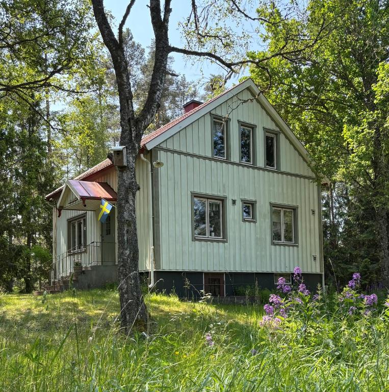 Charming Forest House, Explore Glasriket & Småland, Eriksmåla ...
