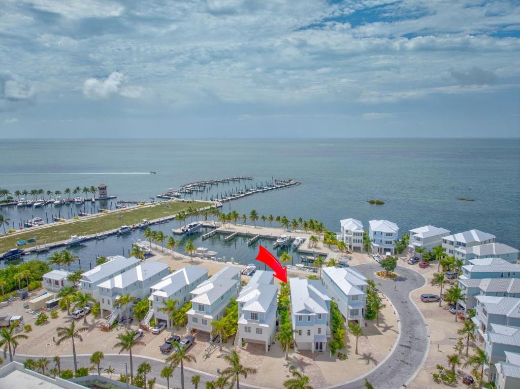 Emerald Tides - Luxury Oceanfront Home, Private Pool, 30' Dock, Marathon (updated prices 2026)