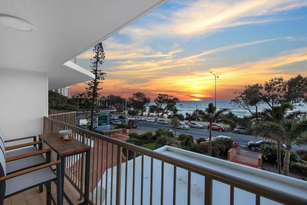 The Ocean Arcade - Views Games & Vibes, Gold Coast (precios ...