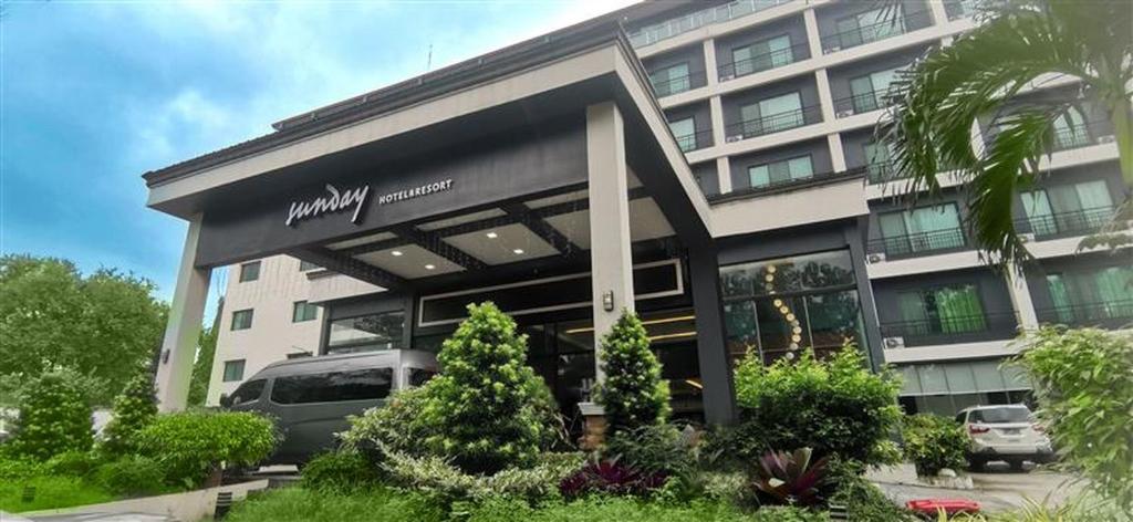 Sunday Hevea Hotel and Resort, Angeles (updated prices 2026)