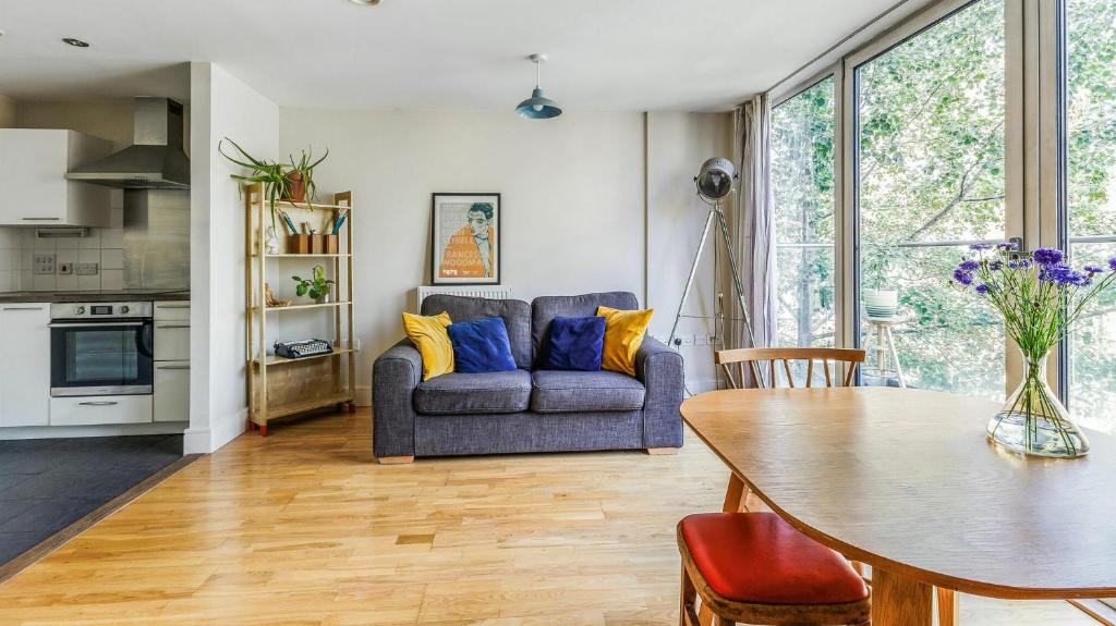 Spacious Split-Level Apartment and Sunny Balcony, Londres (preços ...