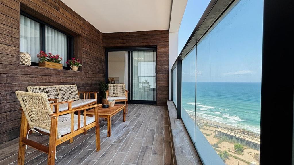 Blue Bay, Netanya (updated prices 2026)