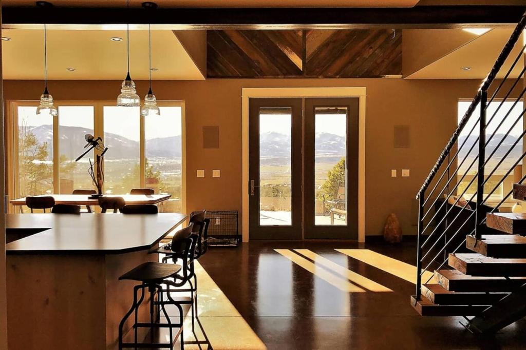 Barnwood Chateau With 2 Master Suites Hot Tub, Salida (updated prices 2025)