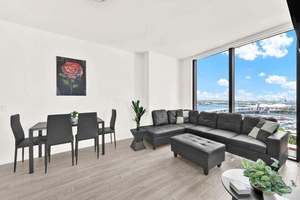 Ocean View Condo Near Cruise Port, Bayfront, Arena plus Free Parking ...