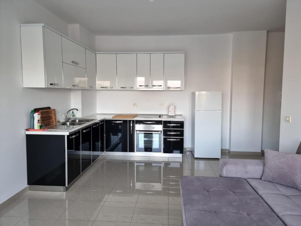 Grand Hotel Europa Resort Velipoje - Apartment 2-1, Velipojë (precios ...