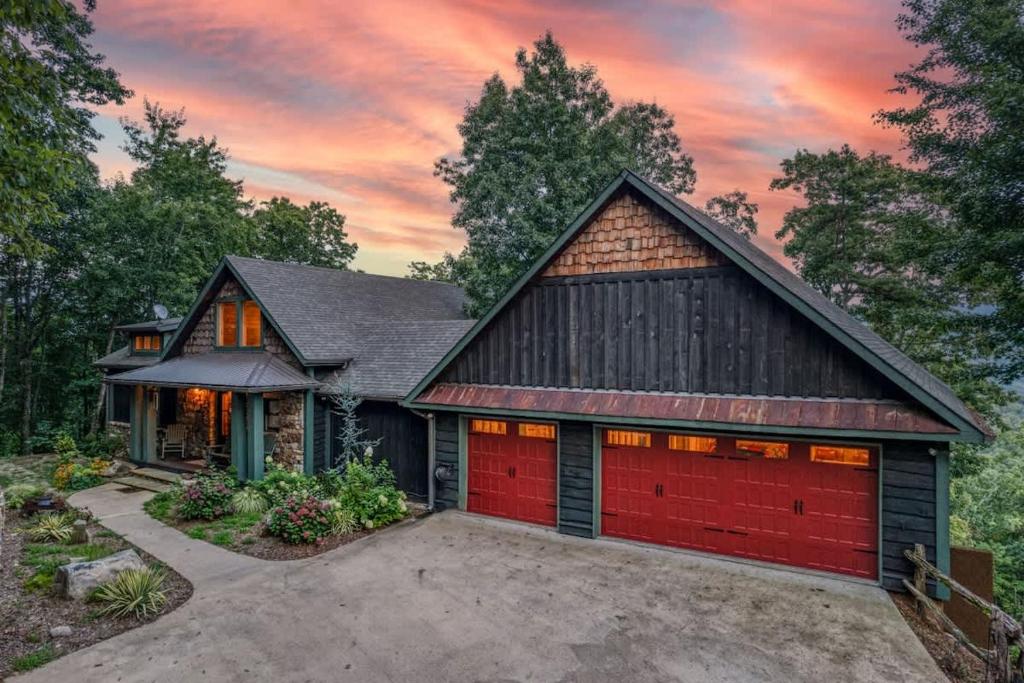 Vantage Point - Amazing Views Hot Tub & Game Room, Blue Ridge (updated ...