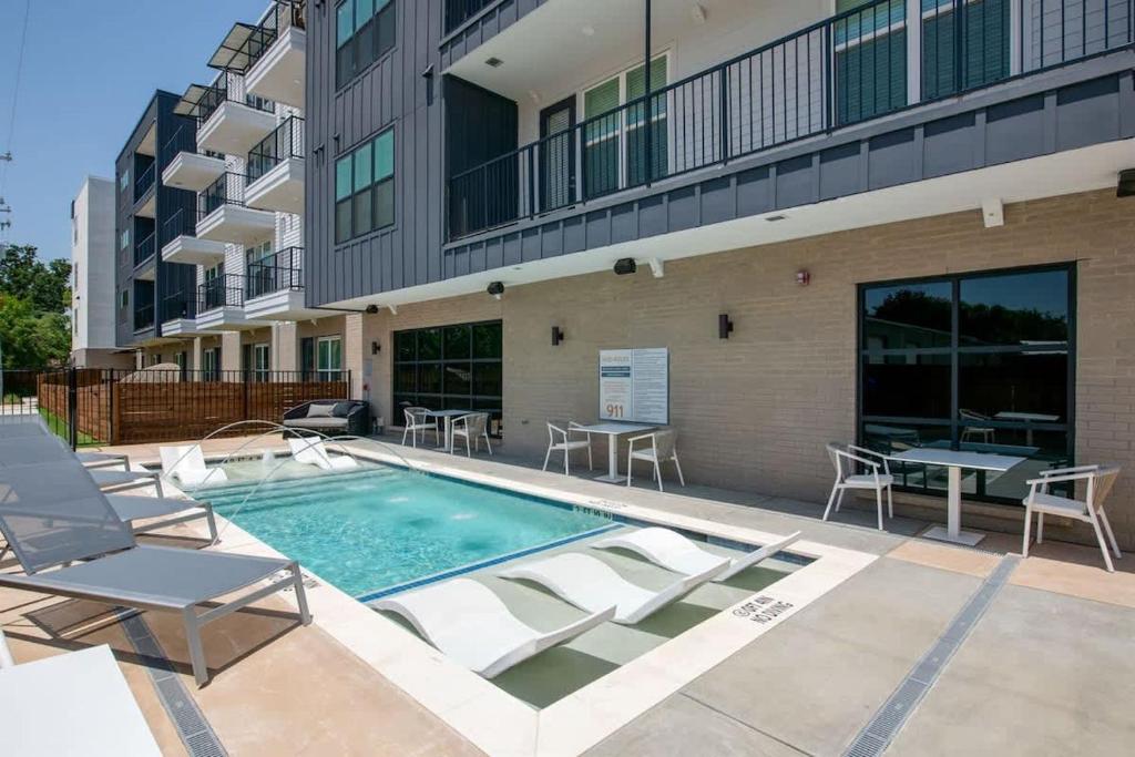 Boulevard Stays Comfortable 1BR Suite w Pool Parking Gym 05, Dallas ...