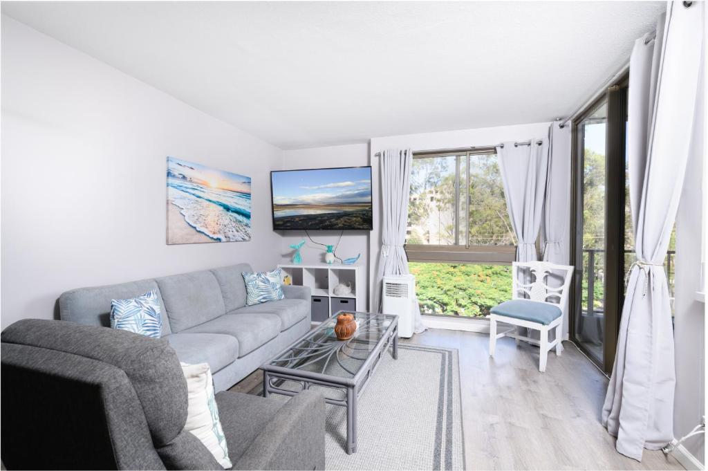 NEW-Maui is Calling - Ocean View Modern Chic West Maui Retreat, Kahana ...