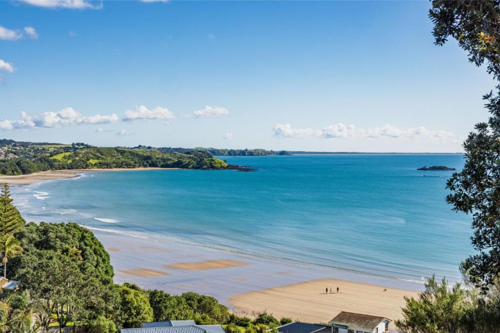 Paua Shell - Coopers Beach Holiday Home, Coopers Beach (prezzi ...