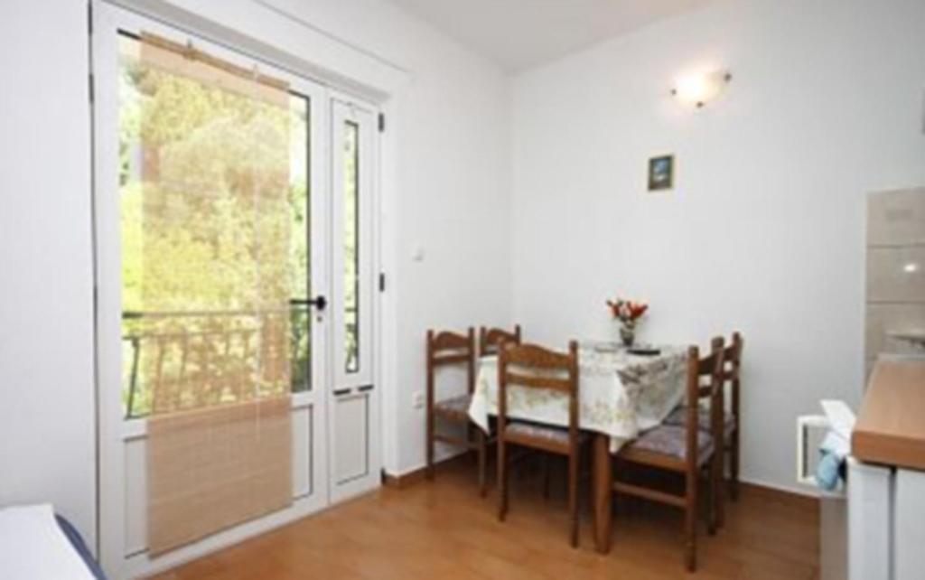 Apartments Marinovac, Živogošće (updated prices 2025)