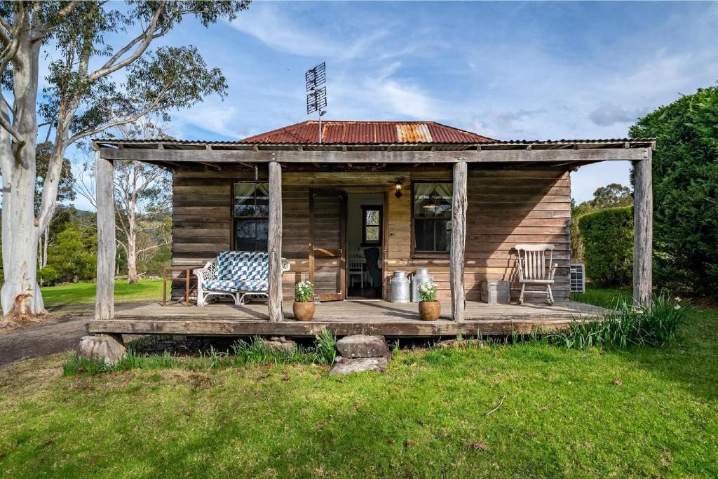 Scribbly Gum Cottage -Rustic Picturesque Romantic, Kangaroo Valley ...