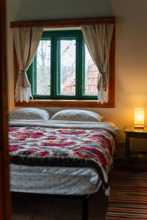 Casa Batrana, Zece Hotare (aktualisierte Preise für 2025)