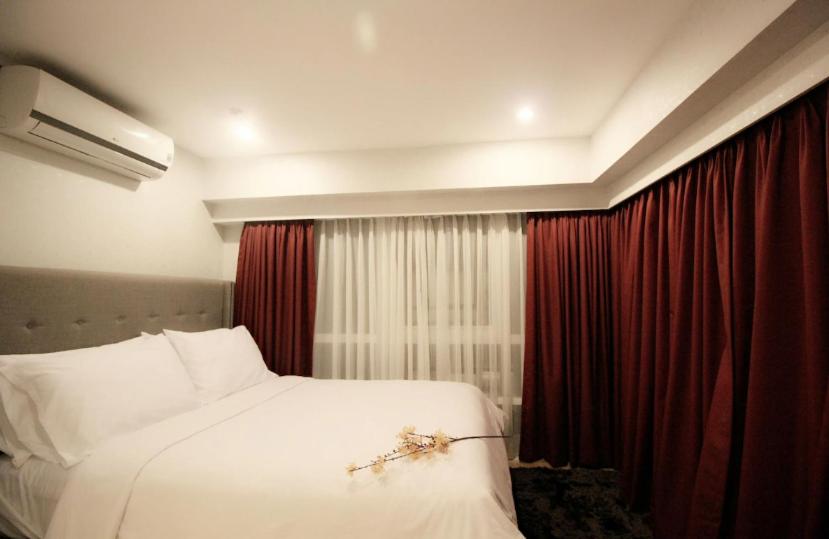 MaxStays - Max Home at Fort Victoria Tower A, Manila (updated prices 2026)