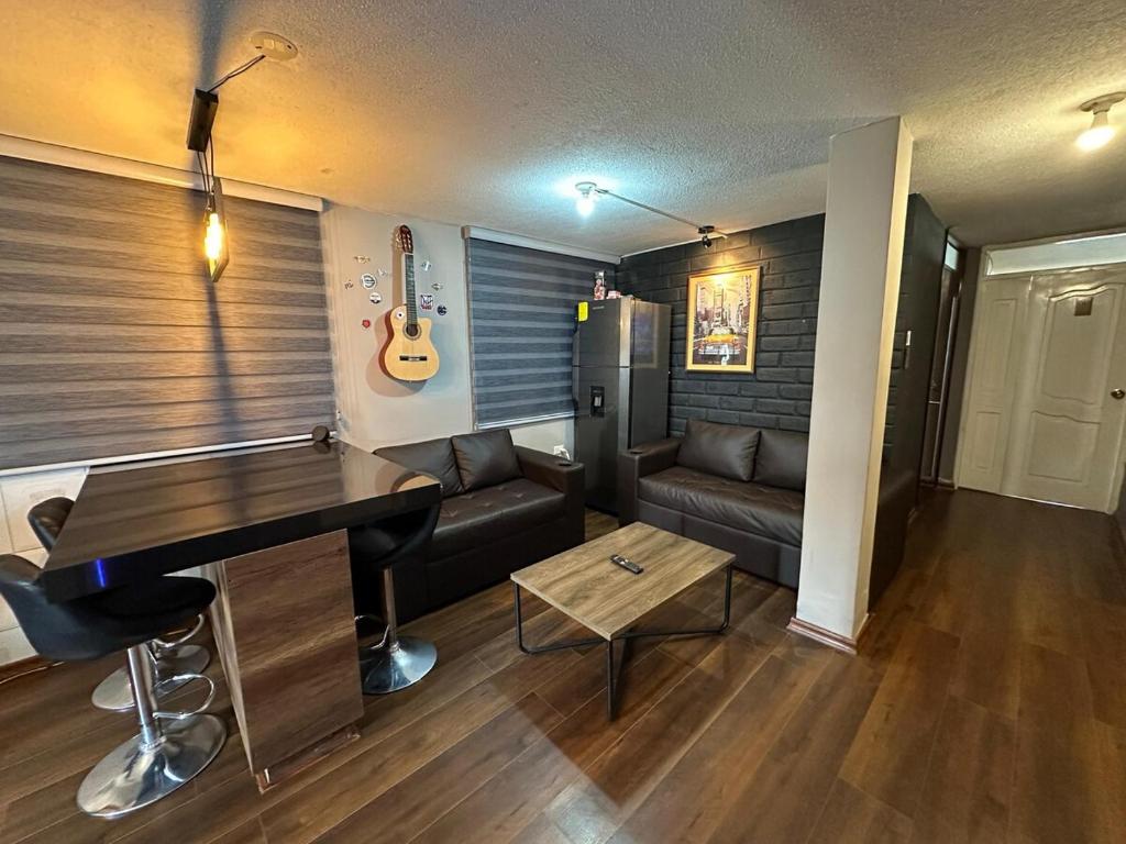 Casa completa con patio y garage privado, cocina completa y todo lo que necesitas para tu viaje ...