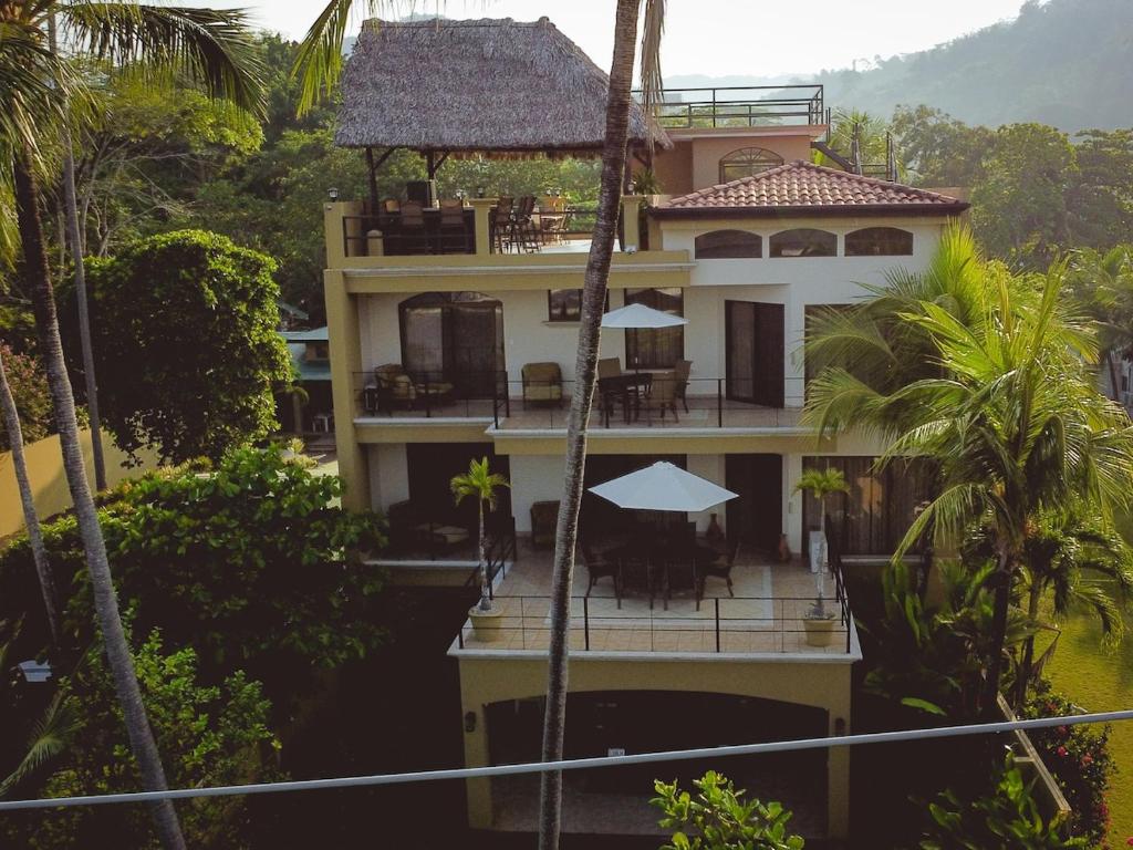 Beachfront Exotic Family Groups Retreat Wedding, Jacó (preços ...