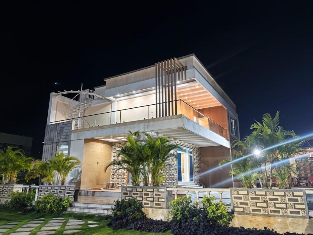 Silver Nest Farms 3BR Villa with Pool by Homeyhuts, Hyderabad (updated ...