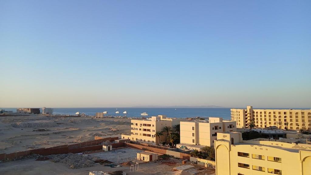 Modern 2bdr flat in Hurghada with beach access and pool!, Gurdaka (2025 ...