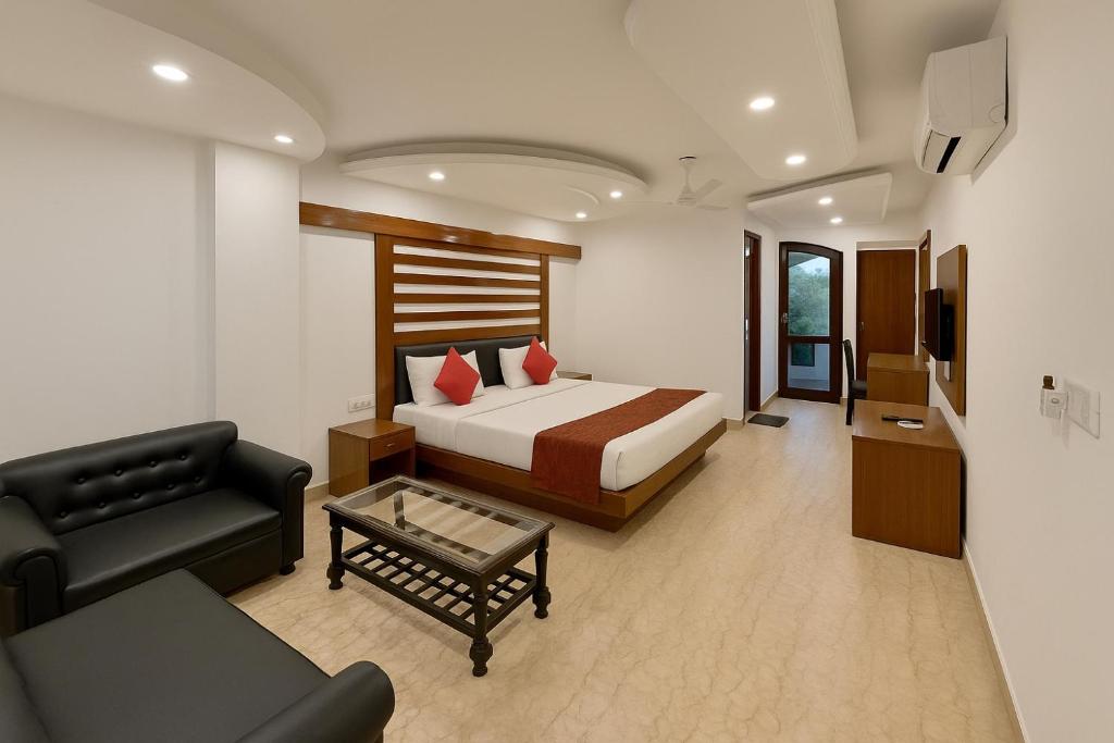 Hotel TJS Royale, Karol Bagh, 2 Mins from Metro, New Delhi (updated ...