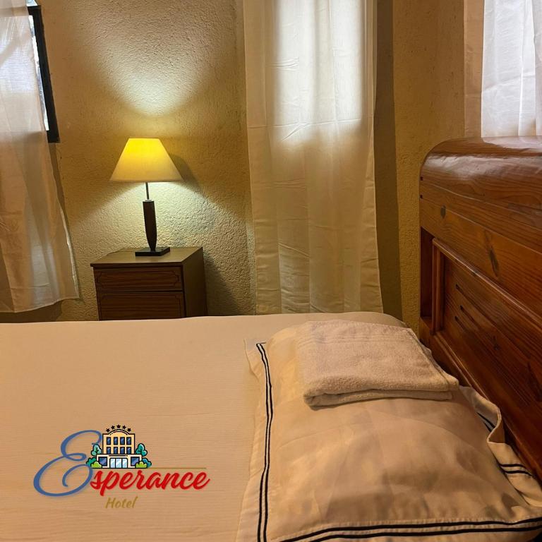 Esperance Hotel Bar Resto, Déronville (обновени цени за 2025 г.)