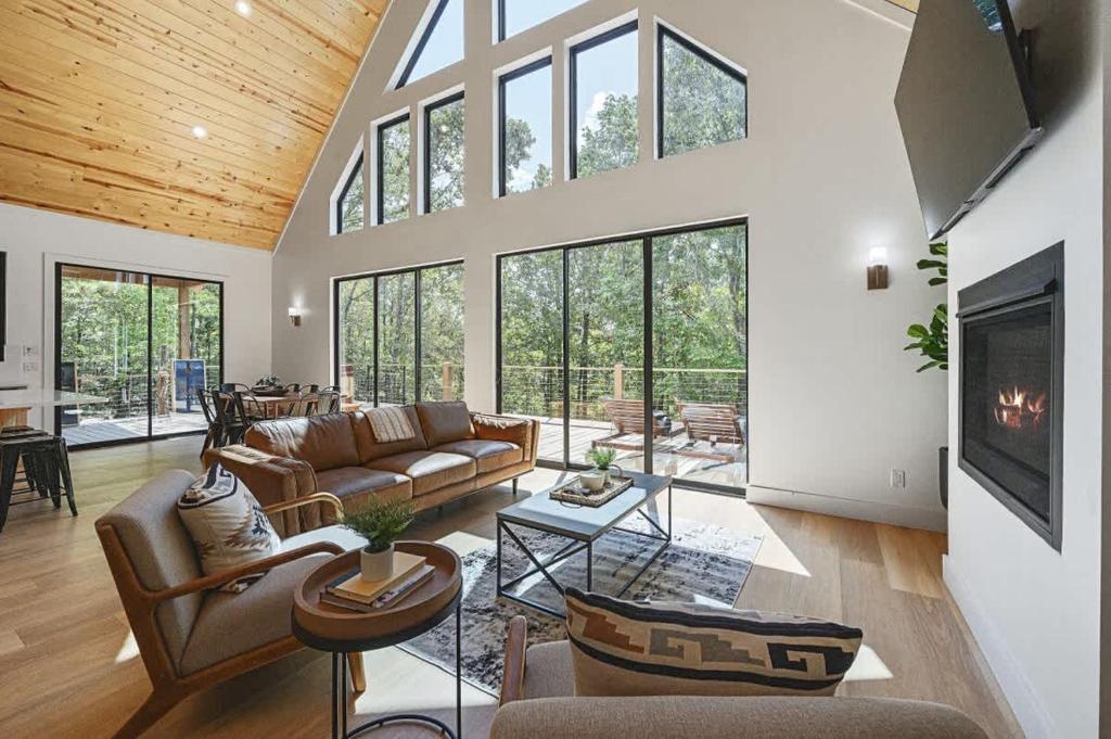 A-Frame of Mind - Modern Farmhouse, Stephens Gap (updated prices 2026)