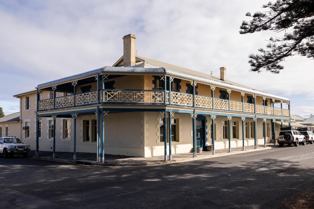 Robe Hotel, Robe (updated prices 2026)