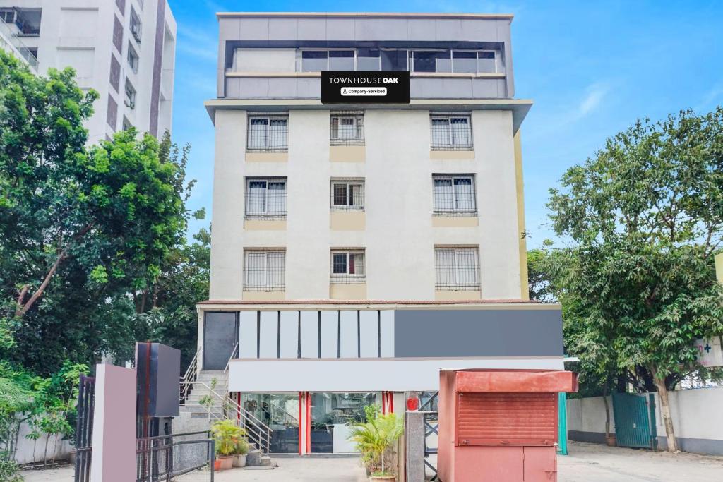 Townhouse Oak Gravity Inn, Pune (updated prices 2026)