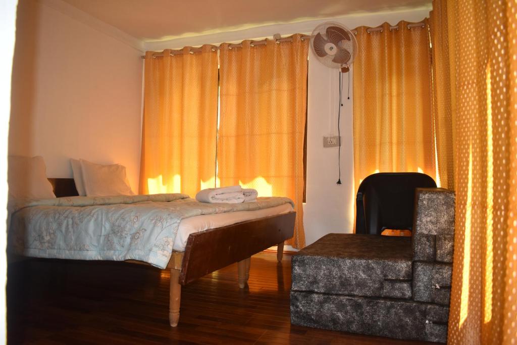 Hotel Raja Guest House Pahalgam, Jāmb (prisene oppdatert 2025)