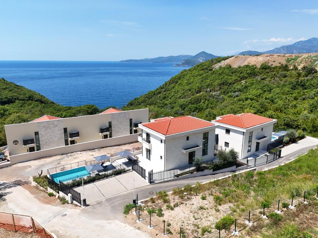 Luxury Villa - New Building with pool and Fantastic Side Sea View ...