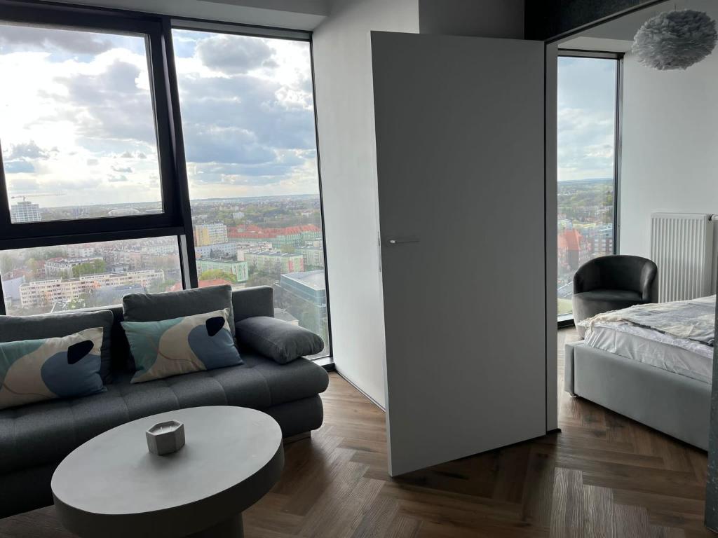 Hanza Tower 19 Floor 2 rooms PANORAMA VIEW, Skorka (prezzi aggiornati ...