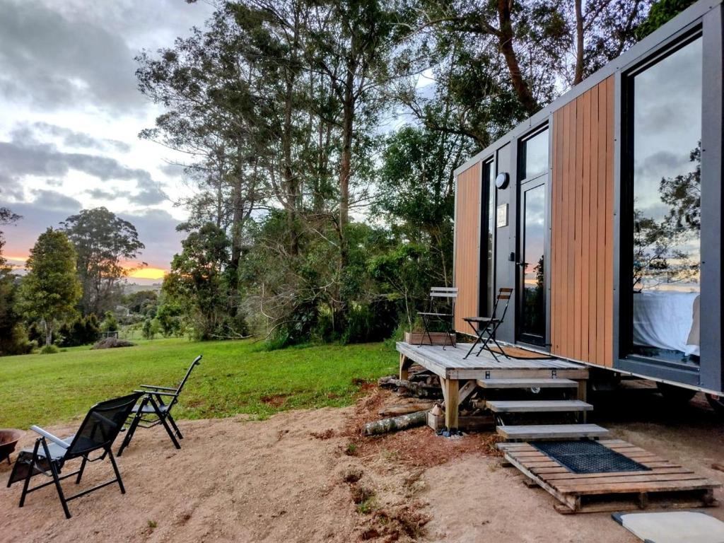 Eco-Friendly Tiny House Ideal for a Couples Retreat in Queensland ...