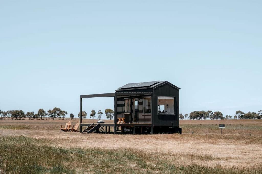 Magical Tiny House with Amazing Stargazing and Deck in Victoria ...