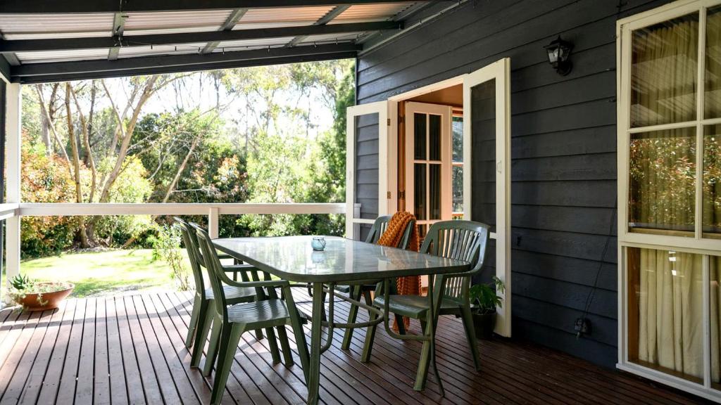 Embrace Nature's Warmth: Cozy Glamping Haven Among Drummond's Gum Trees ...