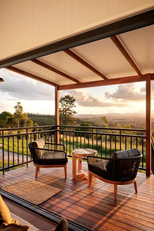 Stunning Cabin with a Private Hot Tub and Views of Bunya Mountain ...