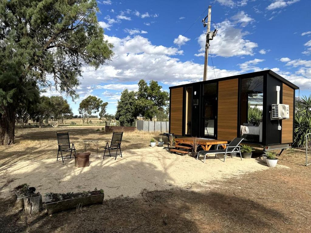 Farmstead Freedom: Tiny House Getaway Far from the City in Banyena ...