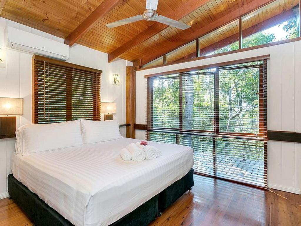 Rainforest Tree House Rental with a Swimming Pool near Palm Cove ...