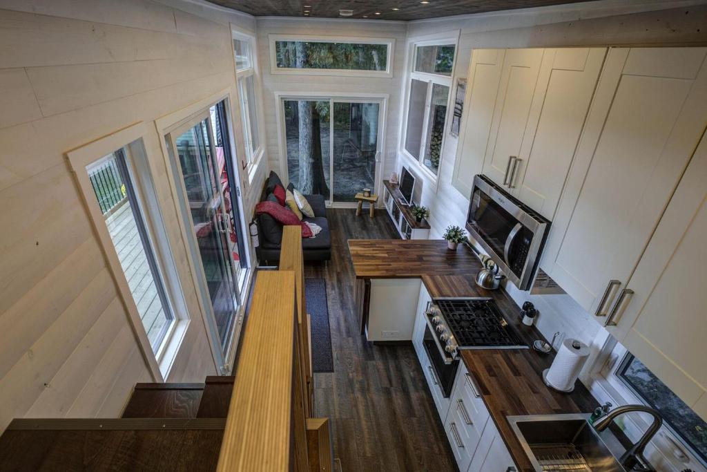 Fantastic Secluded Tiny House with Barbecue and Gorgeous Sights in ...