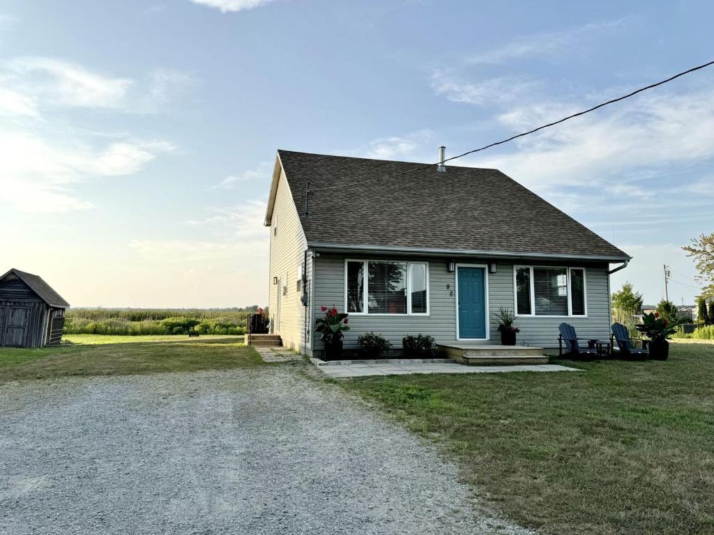 Beautiful Modern Cottage with Amazing Landscape and Sunset in Ontario ...