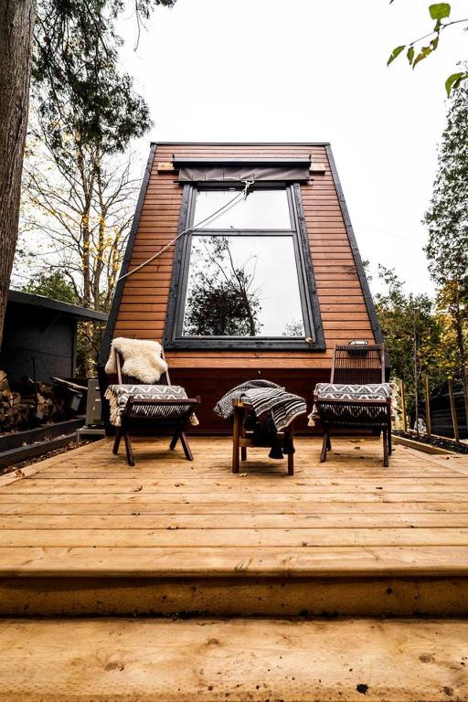 Unique Tiny House Rental for Getaways near Toronto, Acton (prețuri actualizate 2025)