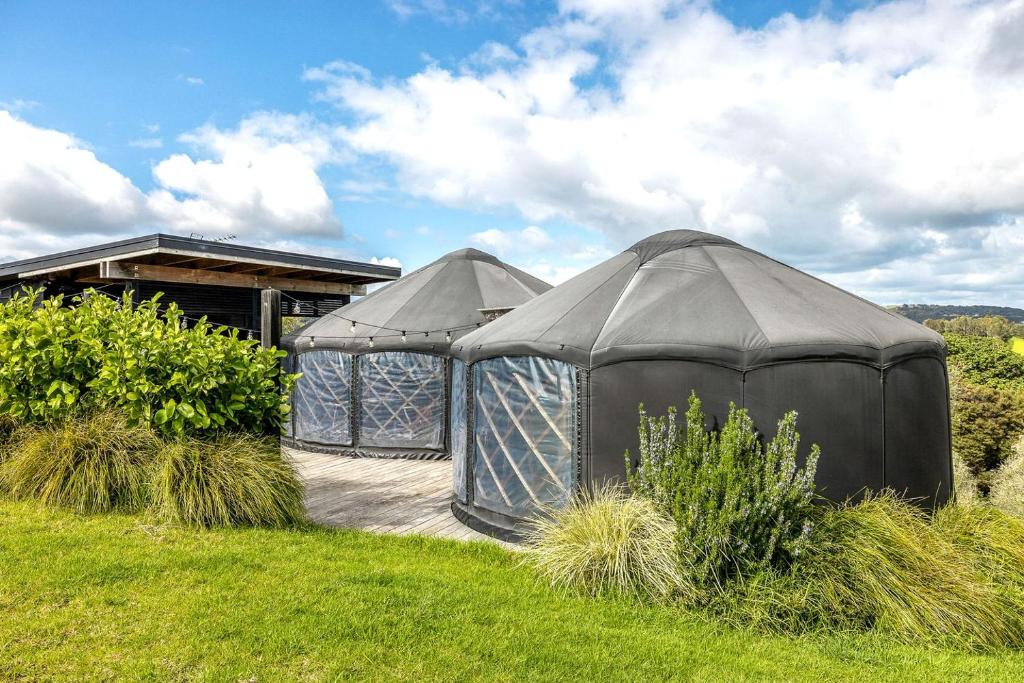 Unique Yurts with Amazing Modern Amenities for an Incredible Glamping ...