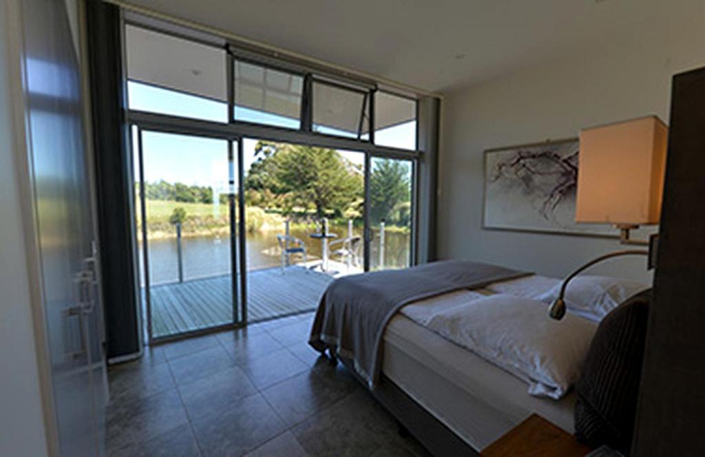 Upscale Vacation Rental with Views of Mount Arthur in New Zealand ...