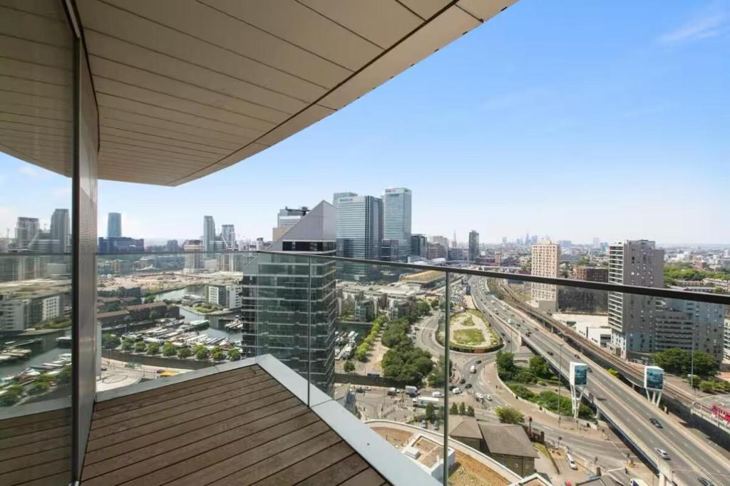 3 Bed Double Height Apartment, London (updated prices 2026)