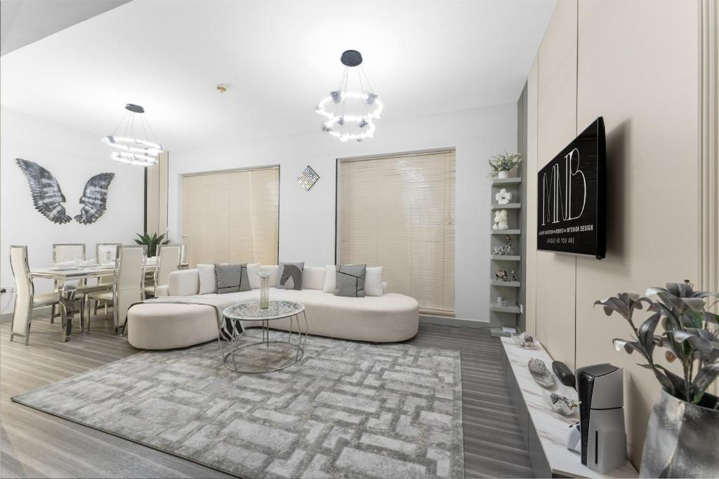 MNB LIVIN Silver Aviary 2Bed Boulevard Central, Dubai (updated prices 2025)