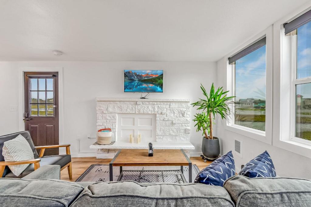 Tidal House #7, Ocean Shores (updated prices 2025)