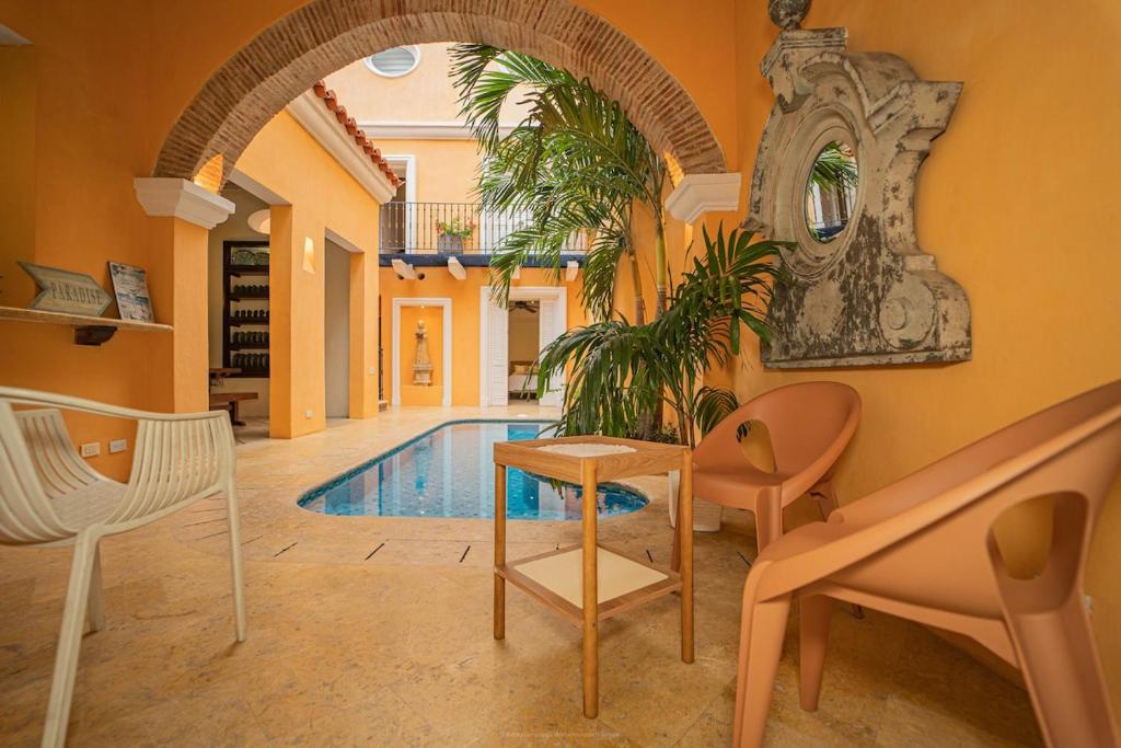 Niña Maria pool House Plaza San Diego, Downtown!, Cartagena ...