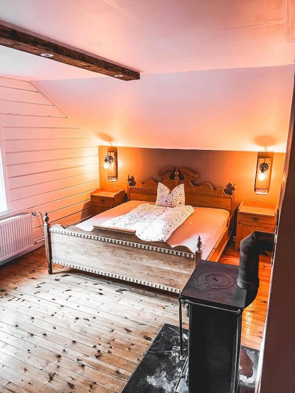 Alaskan Malamute Ranch Guest House Björkliden, Vitberget (prețuri ...