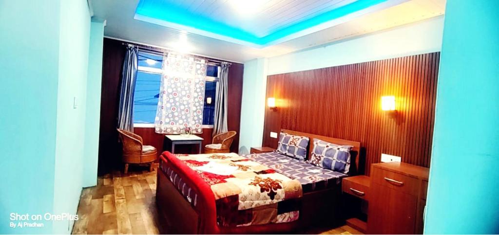 Hotel Little Hut - 550 mts from Mall Road, Darjeeling (updated prices 2026)